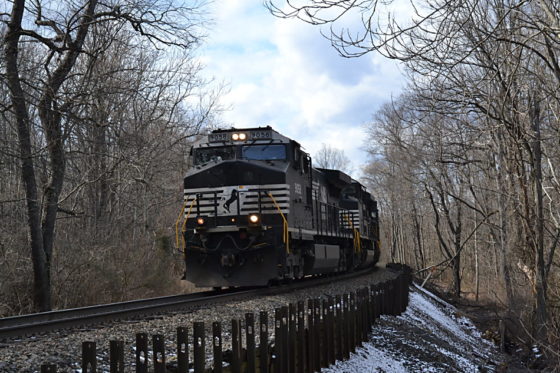 NS 211 with K5H Horn – B-Line Railfan
