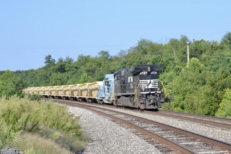 NS 93X Ballast Train Running LHF – B-Line Railfan